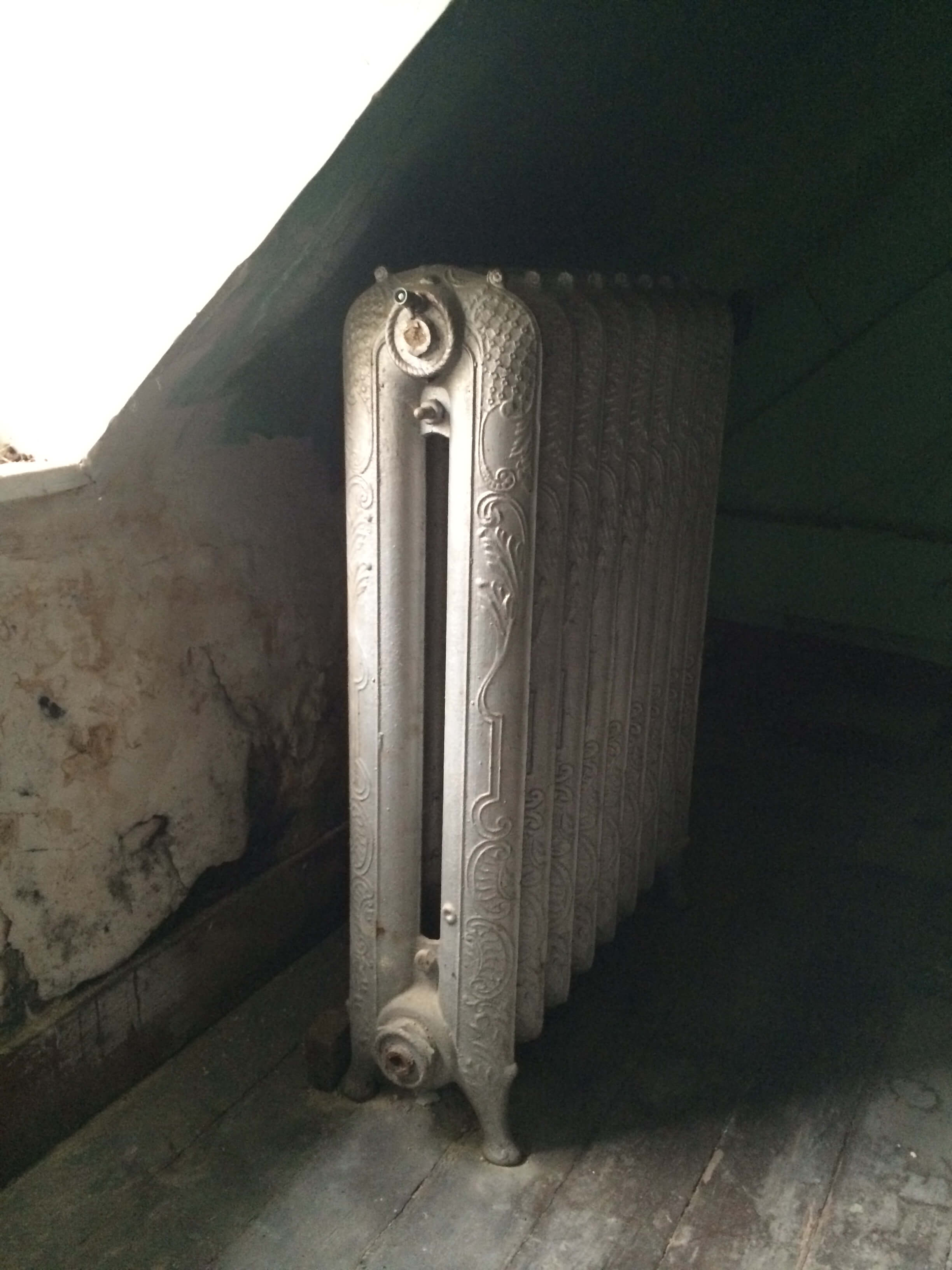 Salvaging vintage cast iron radiators - Classic Comfort