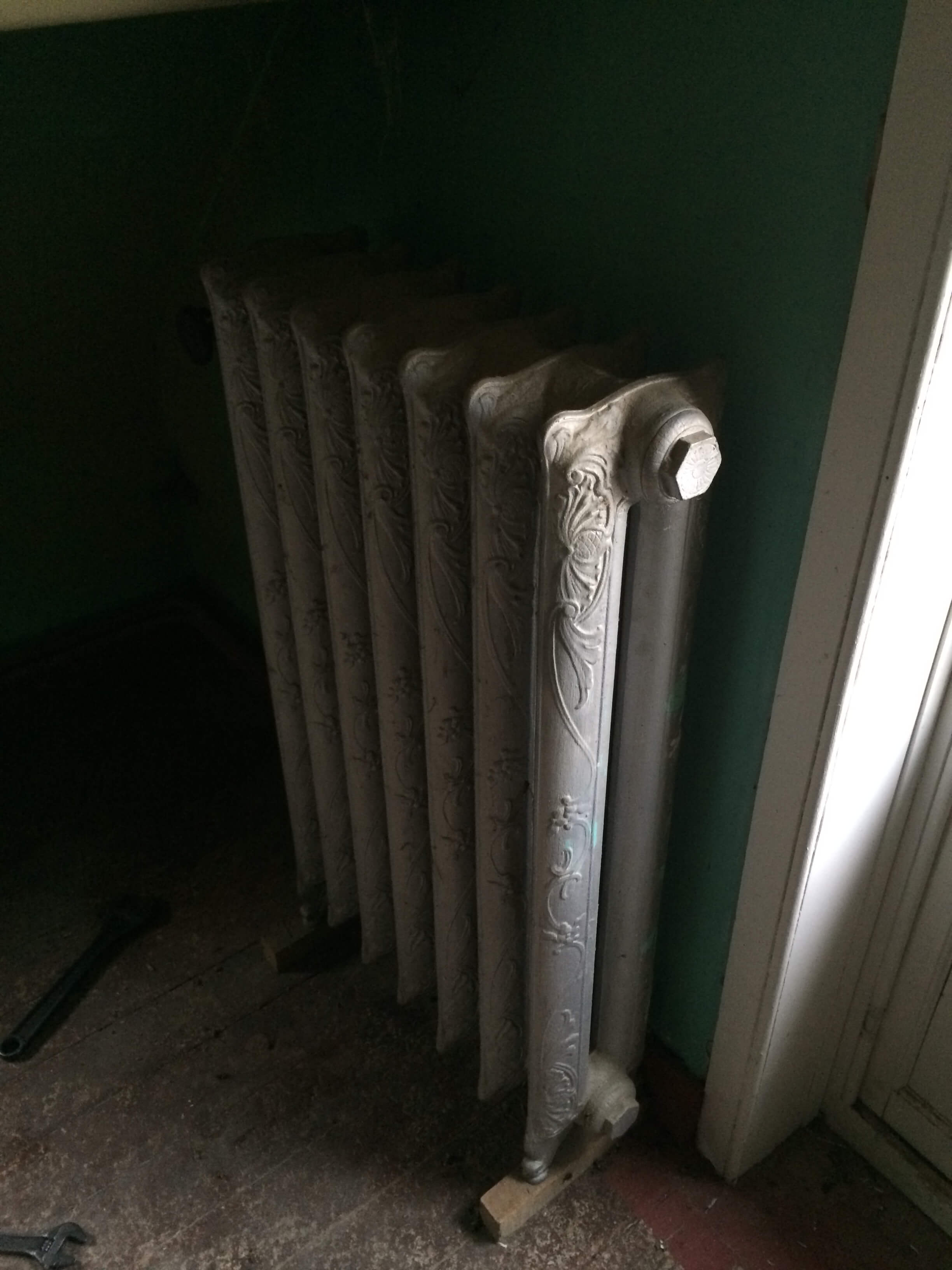 Salvaging vintage cast iron radiators - Classic Comfort